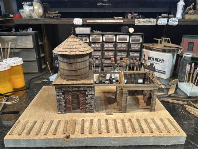 #315 - Water Tank and Handcar Maintenance Shed - Official Build - Karl ...