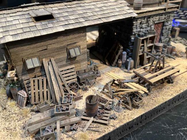 #315 - Water Tank and Handcar Maintenance Shed - Official Build - Karl ...