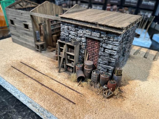#315 - Water Tank and Handcar Maintenance Shed - Official Build - Karl ...